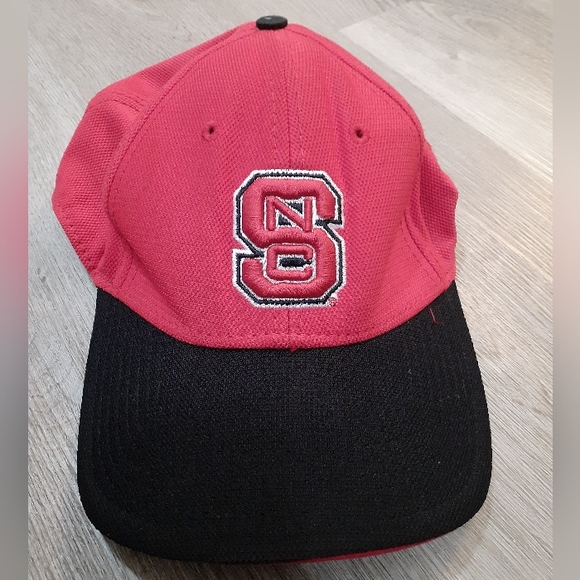 New Era | Accessories | Nc State Wolfpack New Era Fitted Hat Cap Ball ...